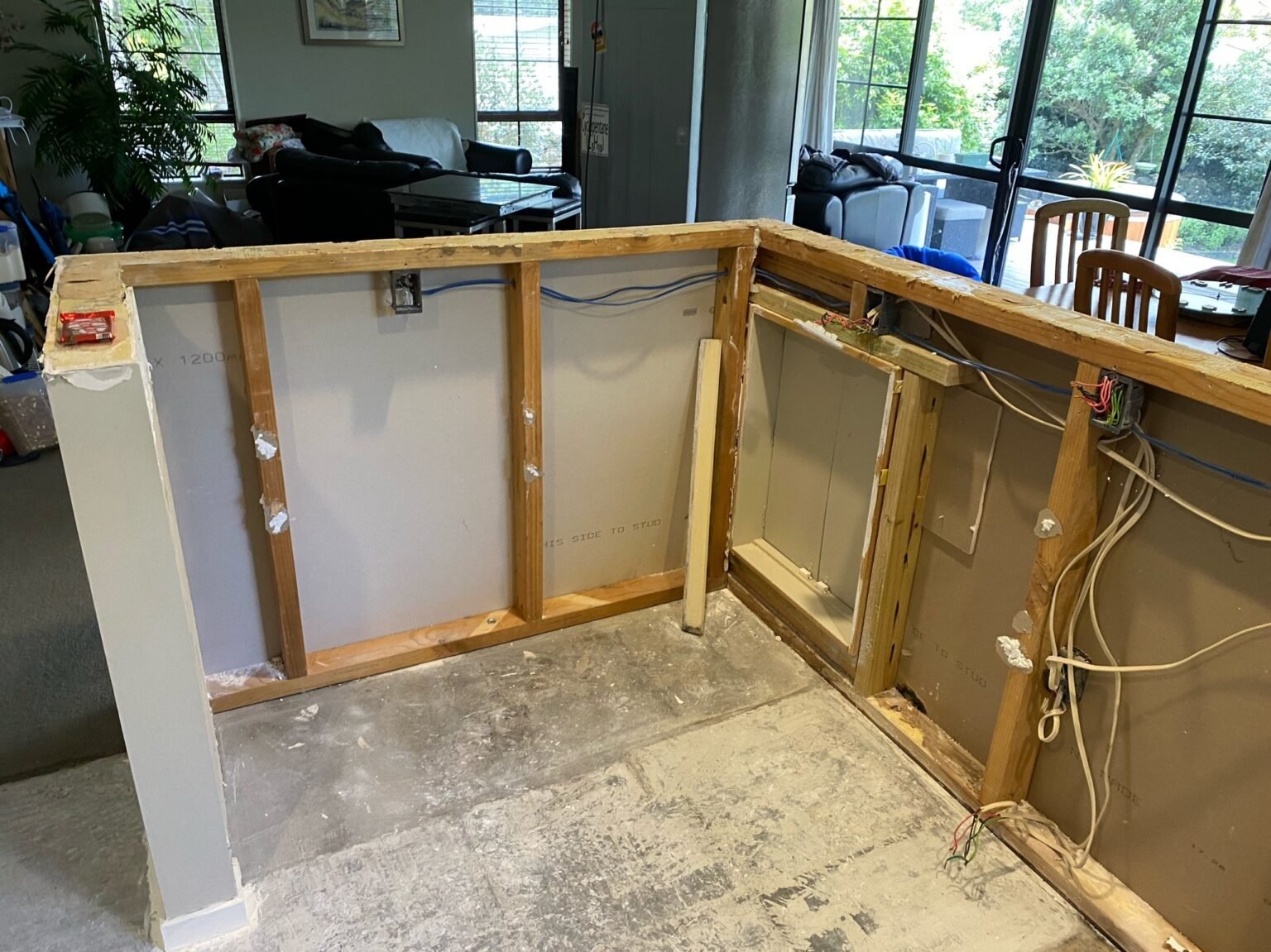 Your Local Kitchen Cabinet Remodel Contractor in Singapore - MR Handy Man